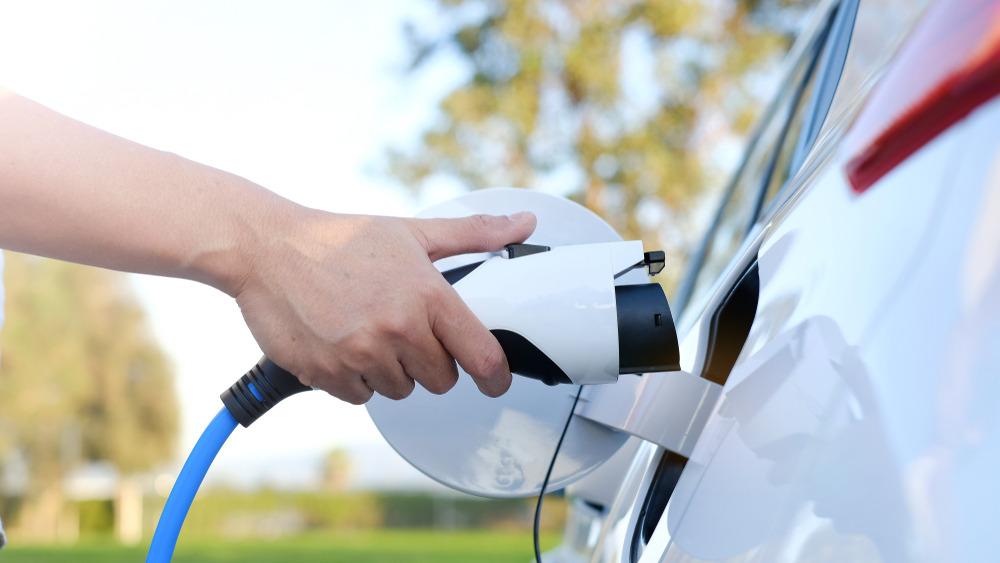 Smart Ways to Extend Your EV’s Charge